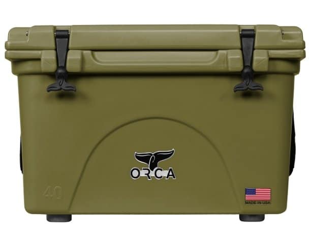 The Best Beach Gear & Lake Essentials for Summer Staycations - Green ...